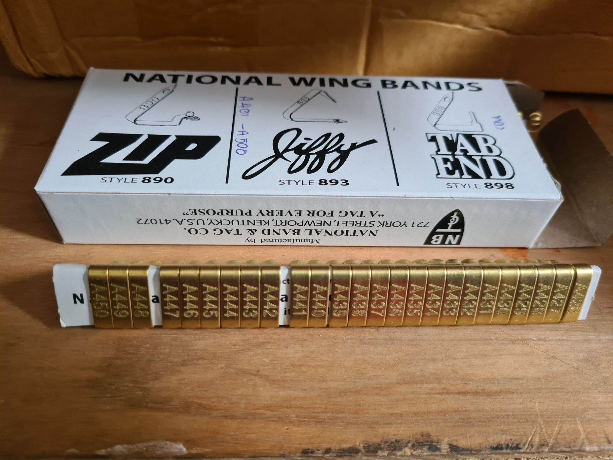 Harga Gold Wing Terbaru Mei 2023 |BigGo Indonesia